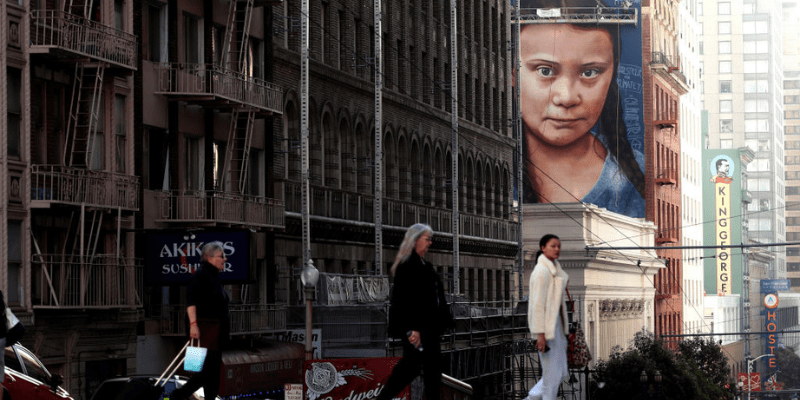 Artist Paints Huge Mural of Greta Thunberg | LN GenZ